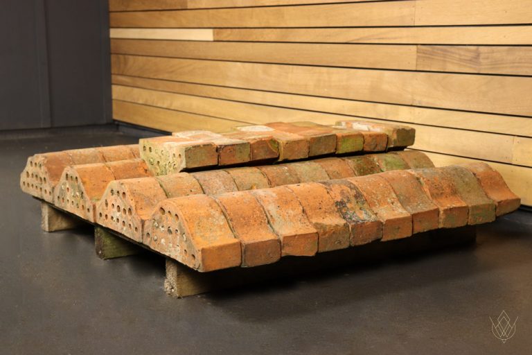 48 x Victorian Roll Top Red Terracotta Coping Stones - WillMow ...